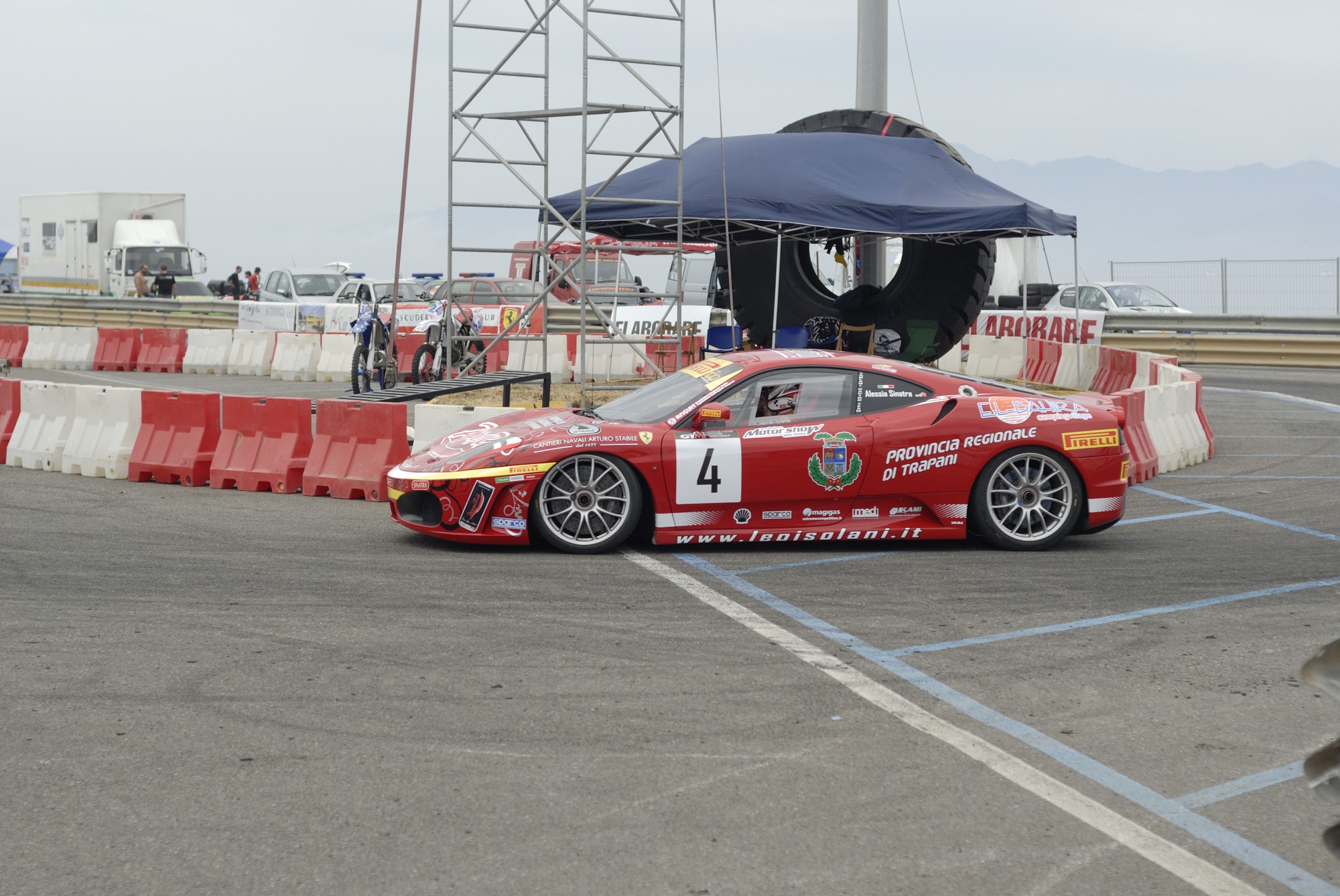 Alessia Sinatra - Ferrari F430 Challenge