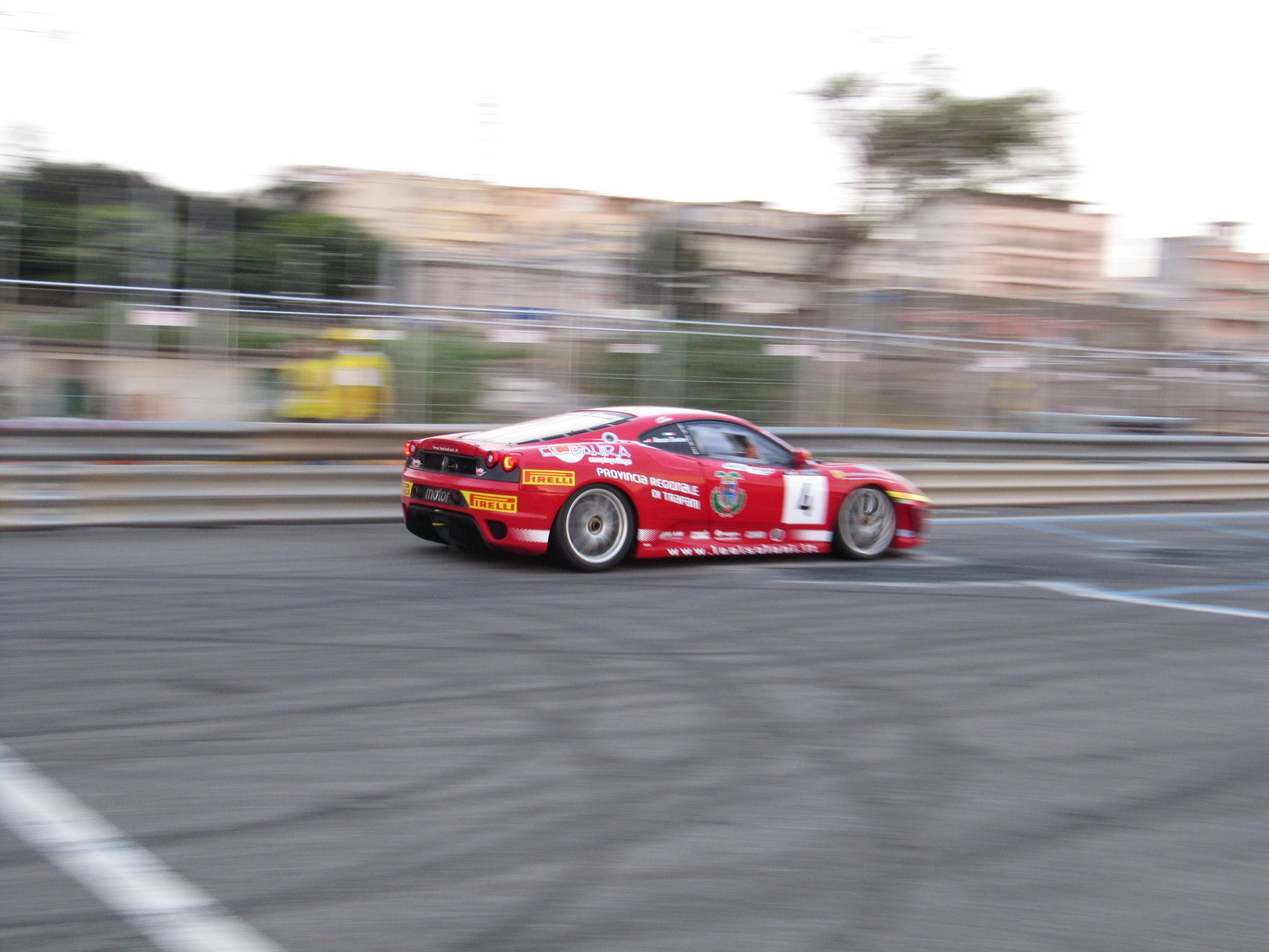 Alessia Sinatra - Ferrari F430 Challenge