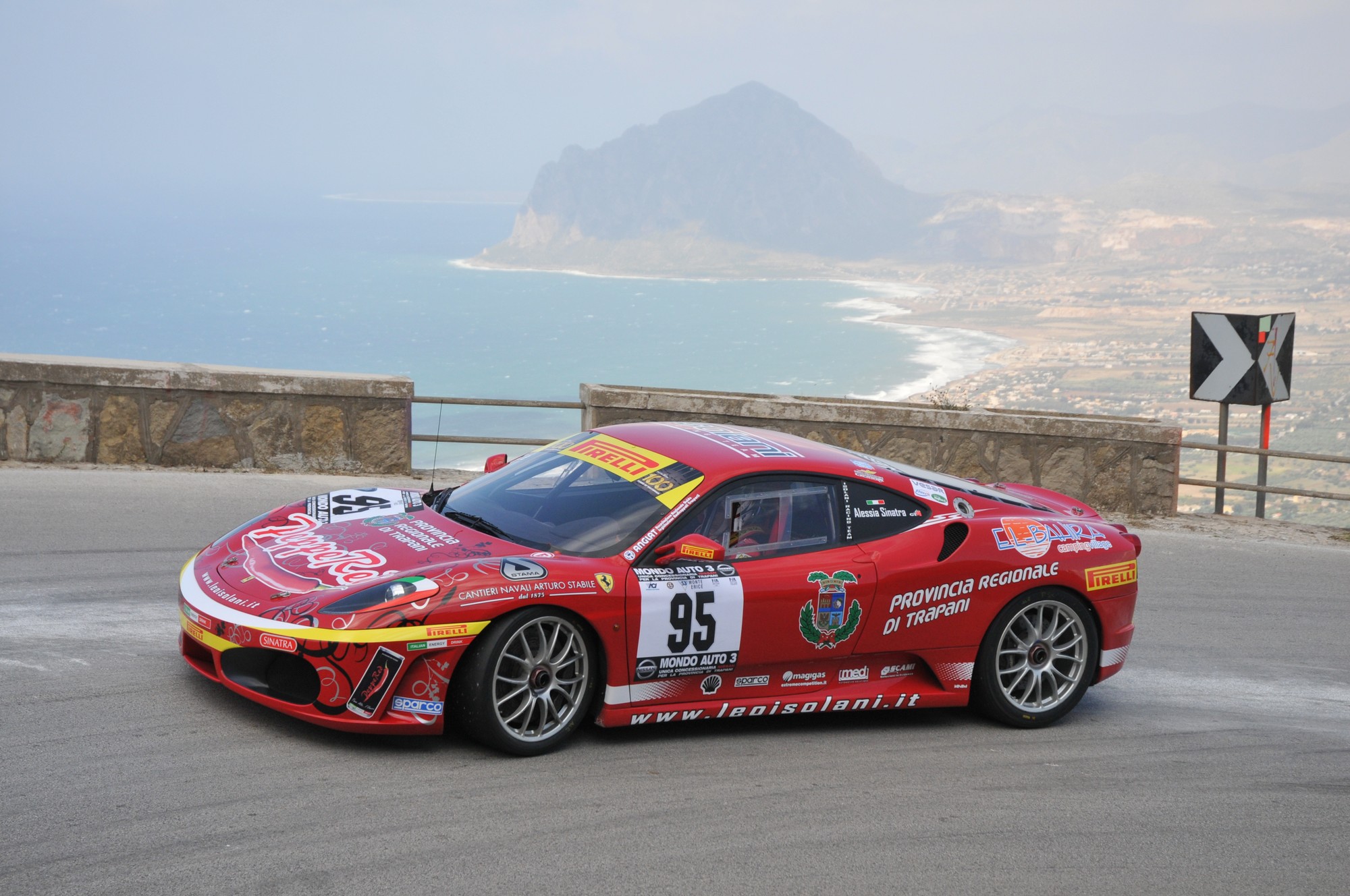 Alessia Sinatra - Ferrari F430 Challenge