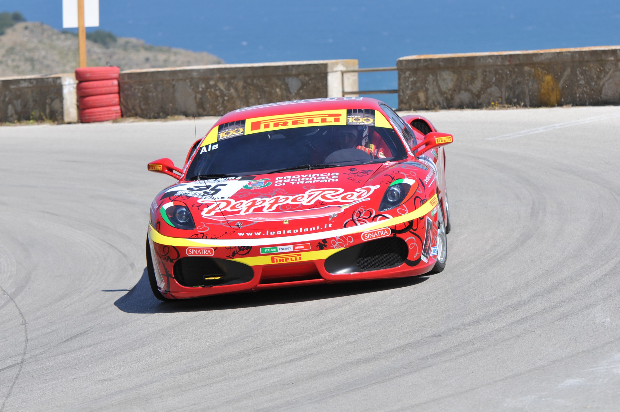 Alessia Sinatra - Ferrari F430 Challenge